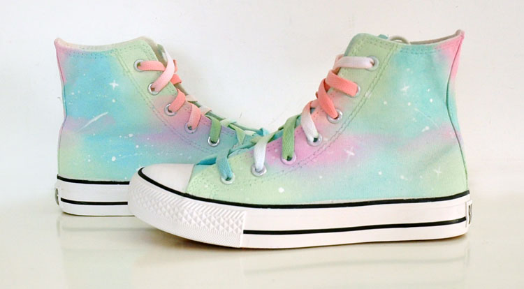Harajuku Gradient Galaxy Canvas Shoes on Luulla